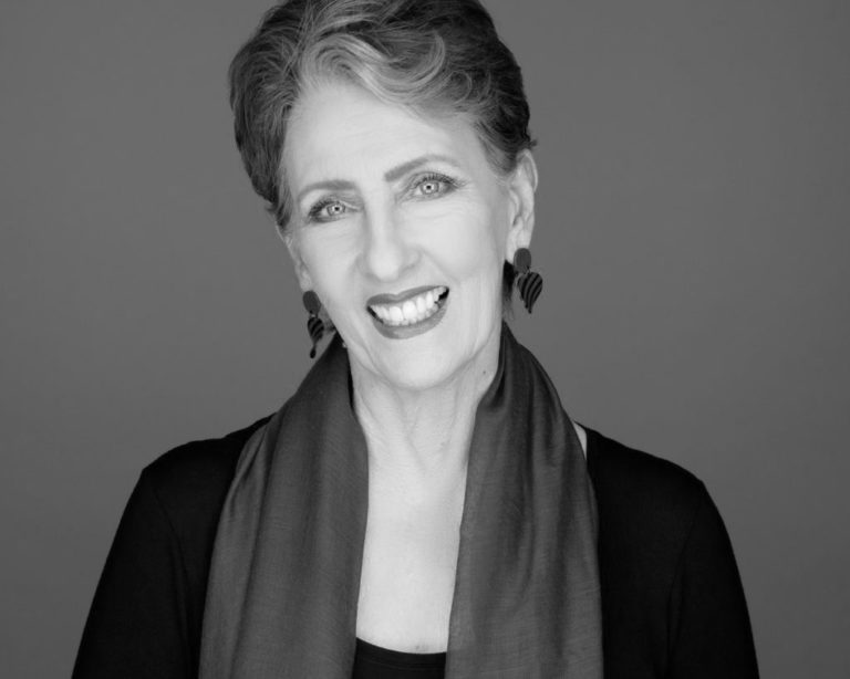 OFFICIAL WEBSITE FOR ROBYN MOORE AM | Leading Voice